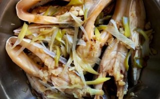 干烧海鲳鱼怎么做_海鲳鱼干烧技巧