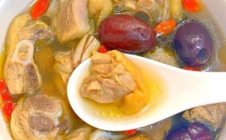 老母鸡怎么炖汤好喝_老母鸡炖汤的正确步骤