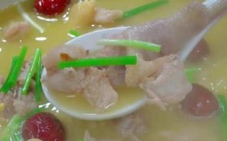 鸡汤怎么炖成乳白色_乳白色鸡汤的做法
