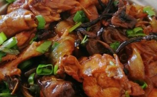 鸡肉炖蘑菇粉条怎么做_鸡肉炖蘑菇粉条的家常做法