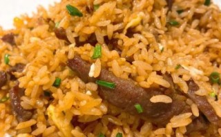 牛肉炒饭怎么做_牛肉炒饭家常做法