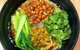 酸辣粉的做法及配方视频_酸辣粉怎么做才正宗