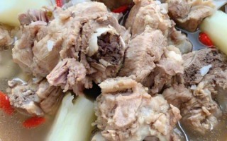 高压锅萝卜炖排骨要多久_萝卜炖排骨用高压锅还是砂锅好