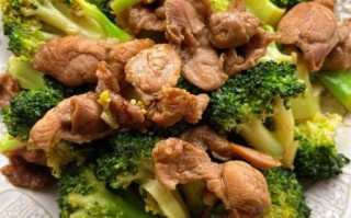 肉炒西兰花怎么炒好吃_西兰花焯水几分钟