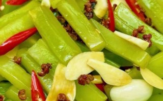 凉拌莴笋条怎么做_凉拌莴笋条要不要焯水