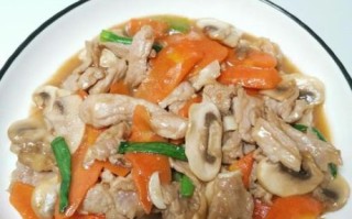 野蘑菇炒肉怎么做_野蘑菇炒肉用焯水吗