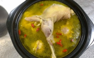 清炖老母鸡怎么炖才好吃_清炖老母鸡需要焯水吗