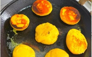 玉米锅贴饼子怎么做_玉米锅贴饼子怎么和面