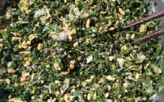 鸡蛋木耳饺子馅怎么做_鸡蛋木耳饺子馅怎么调才好吃