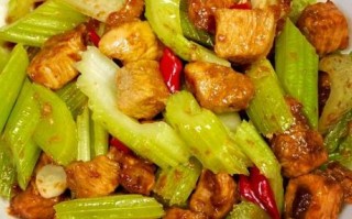 芹菜炒肉怎么炒才好吃_芹菜炒肉家常做法