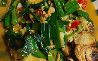 钓的小鲫鱼怎么做好吃_小鲫鱼的家常做法