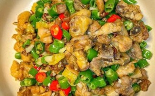 辣椒炒鸡怎么炒才嫩_家常辣椒炒鸡做法