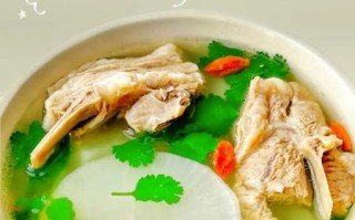 白萝卜炖羊肉的家常做法_羊肉炖多久才软烂