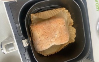 空气炸锅烤面包怎么做_空气炸锅烤面包温度时间