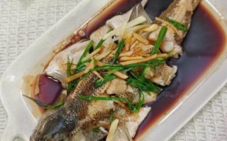 清蒸鲈鱼怎么做_鲈鱼怎么蒸才鲜嫩