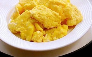 水炒鸡蛋怎么做_水炒鸡蛋为什么不用油