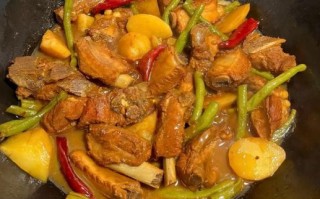 土豆烧排骨怎么做好吃_家常土豆烧排骨做法