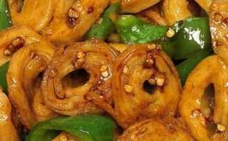 青椒炒面筋的家常做法_面筋怎么炒才入味