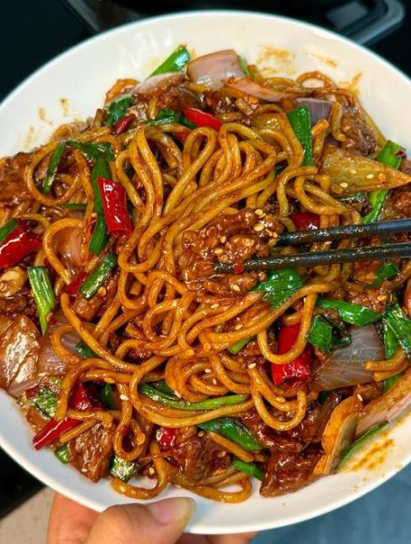 炒面条怎么做好吃_家常炒面简单做法-第3张图片-山城妙识 炒面条怎么做好吃_家常炒面简单做法-第3张图片-山城妙识