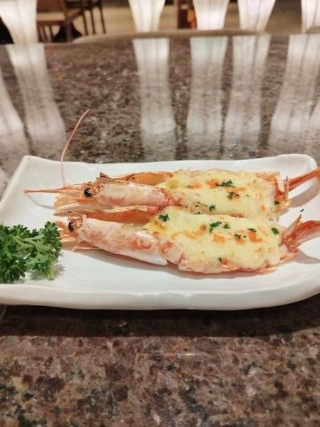 芝士焗虾怎么做_芝士焗虾烤箱温度时间-第1张图片-山城妙识 芝士焗虾怎么做_芝士焗虾烤箱温度时间-第1张图片-山城妙识