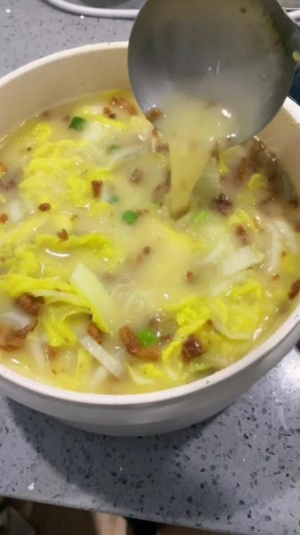 烂糊白菜汤的家常做法_怎么做才不苦-第2张图片-山城妙识