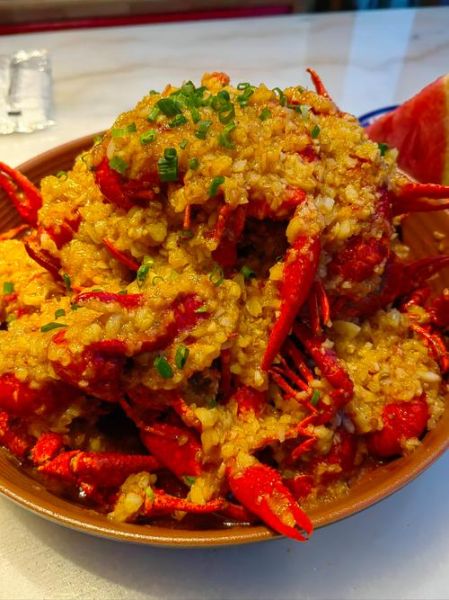 清蒸龙虾怎么做_蒜蓉龙虾怎么做好吃-第1张图片-山城妙识