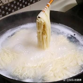 挂面怎么煮不坨_家常挂面汤做法-第2张图片-山城妙识