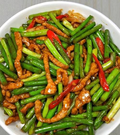 蒜苔炒肉怎么炒才嫩_蒜苔炒肉的家常做法-第3张图片-山城妙识 蒜苔炒肉怎么炒才嫩_蒜苔炒肉的家常做法-第3张图片-山城妙识