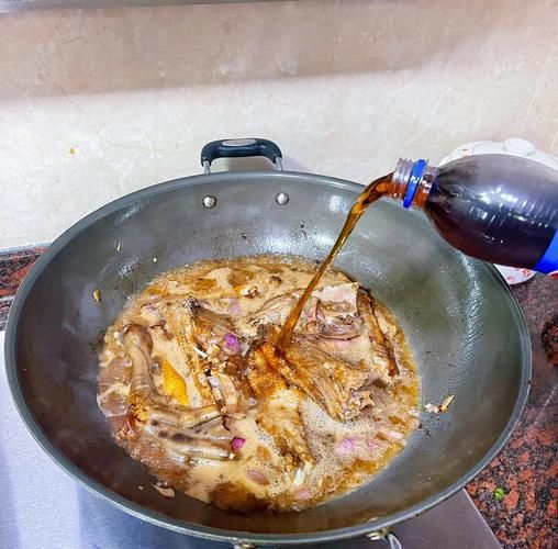 可乐鸭翅怎么做_可乐鸭翅需要焯水吗-第2张图片-山城妙识 可乐鸭翅怎么做_可乐鸭翅需要焯水吗-第2张图片-山城妙识