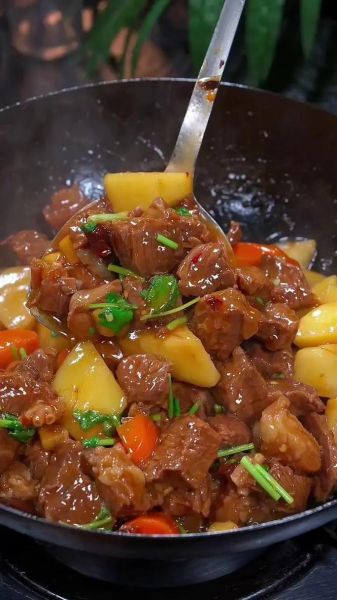 土豆焖牛腩怎么做_牛腩炖多久才软烂-第2张图片-山城妙识