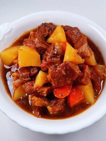 土豆焖牛腩怎么做_牛腩炖多久才软烂-第3张图片-山城妙识