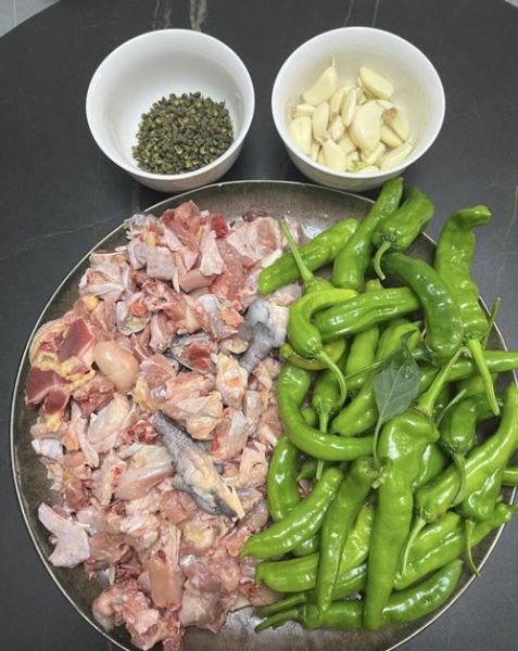 青椒辣子鸡怎么做_家常做法步骤详解-第2张图片-山城妙识