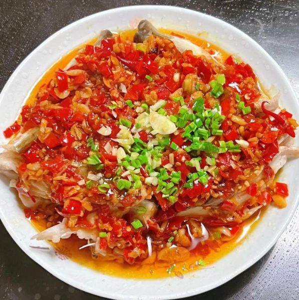 剁椒鱼头怎么做才入味_家常剁椒鱼头做法-第1张图片-山城妙识