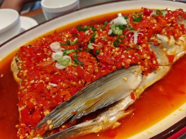 剁椒鱼头怎么做才入味_家常剁椒鱼头做法-第2张图片-山城妙识