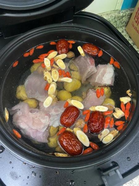 板栗排骨汤怎么做_板栗排骨汤要焯水吗-第3张图片-山城妙识 板栗排骨汤怎么做_板栗排骨汤要焯水吗-第3张图片-山城妙识