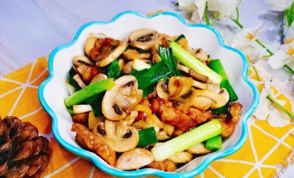 口蘑炒土豆片怎么炒才好吃_口蘑炒土豆片要不要焯水-第2张图片-山城妙识 口蘑炒土豆片怎么炒才好吃_口蘑炒土豆片要不要焯水-第2张图片-山城妙识