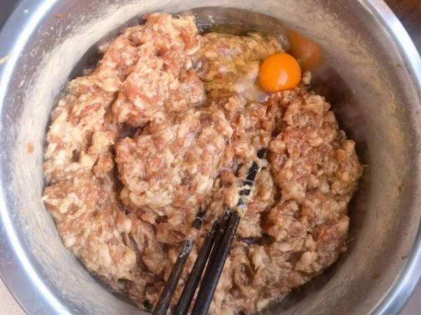 青椒饺子馅怎么做_青椒饺子馅的配方比例-第1张图片-山城妙识 青椒饺子馅怎么做_青椒饺子馅的配方比例-第1张图片-山城妙识