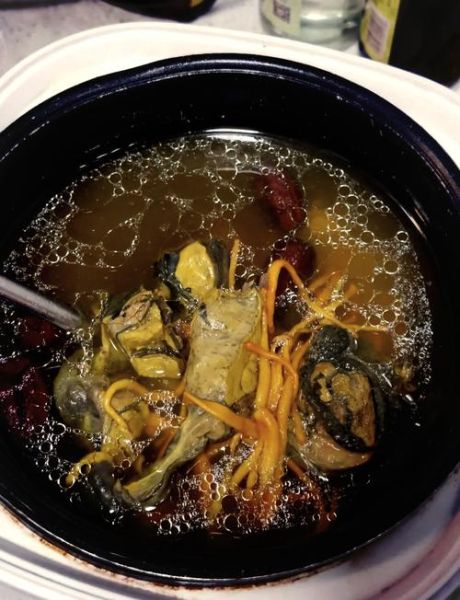 乌鸡虫草花汤的做法_孕妇可以喝吗-第2张图片-山城妙识