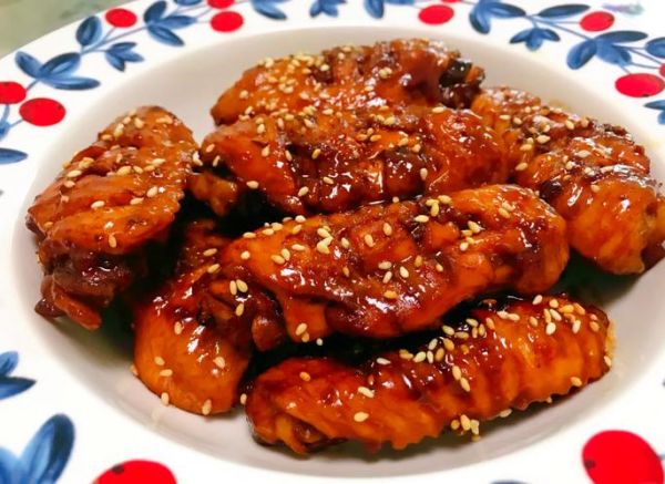 红烧鸡翅的家常做法_红烧鸡翅怎么做好吃又入味-第2张图片-山城妙识