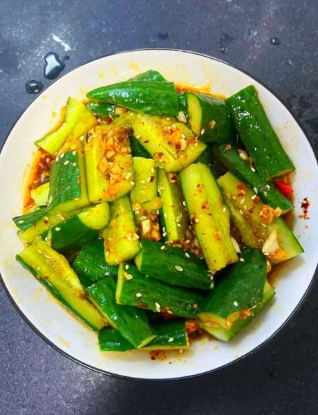 凉拌黄瓜怎么做_凉拌黄瓜要不要焯水-第1张图片-山城妙识