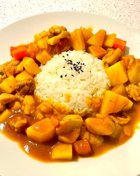 咖喱饭怎么做_咖喱饭需要哪些材料-第1张图片-山城妙识