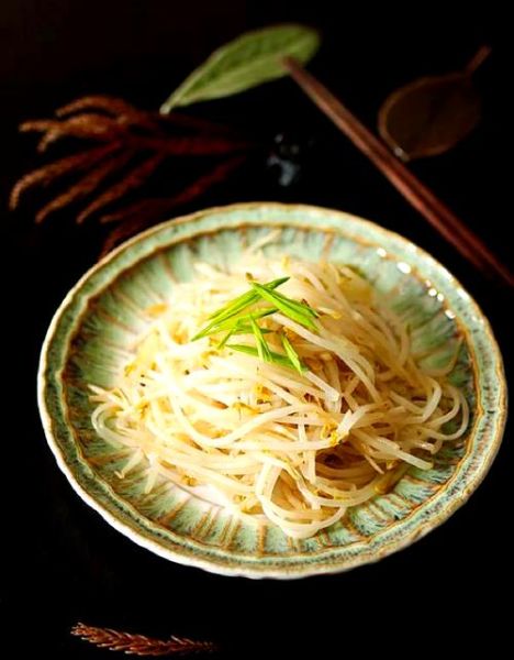 绿豆芽怎么炒好吃_绿豆芽焯水几分钟-第1张图片-山城妙识 绿豆芽怎么炒好吃_绿豆芽焯水几分钟-第1张图片-山城妙识