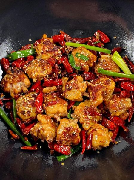辣子鸡家常做法_辣子鸡怎么做才又香又脆-第1张图片-山城妙识 辣子鸡家常做法_辣子鸡怎么做才又香又脆-第1张图片-山城妙识