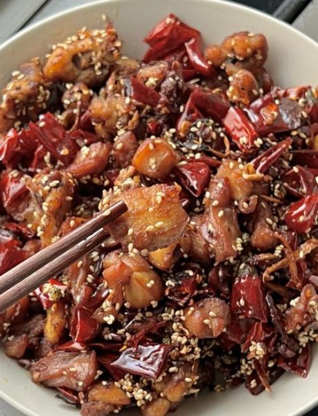 红烧兔肉怎么做才正宗_红烧兔肉最正宗的做法-第1张图片-山城妙识