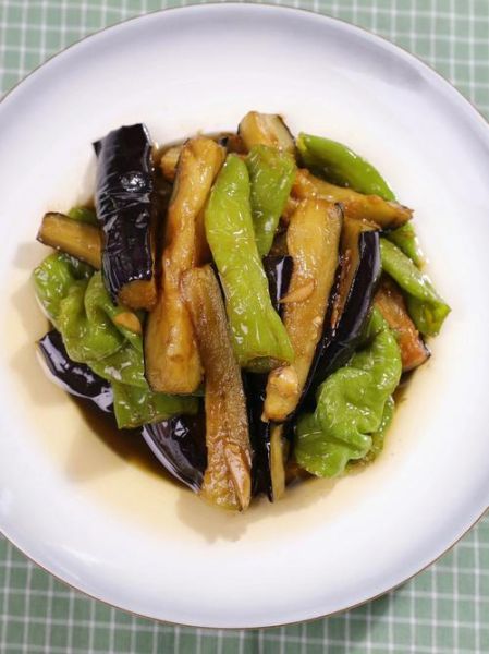 虎皮辣子烧茄子怎么做_家常做法步骤详解-第3张图片-山城妙识 虎皮辣子烧茄子怎么做_家常做法步骤详解-第3张图片-山城妙识