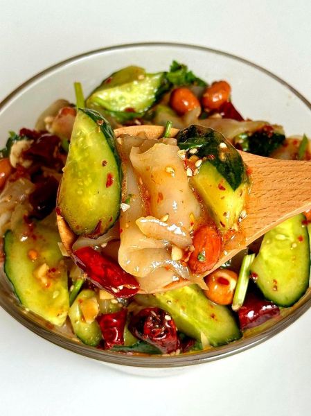 黄瓜拌拉皮怎么做_黄瓜拌拉皮的家常做法-第3张图片-山城妙识