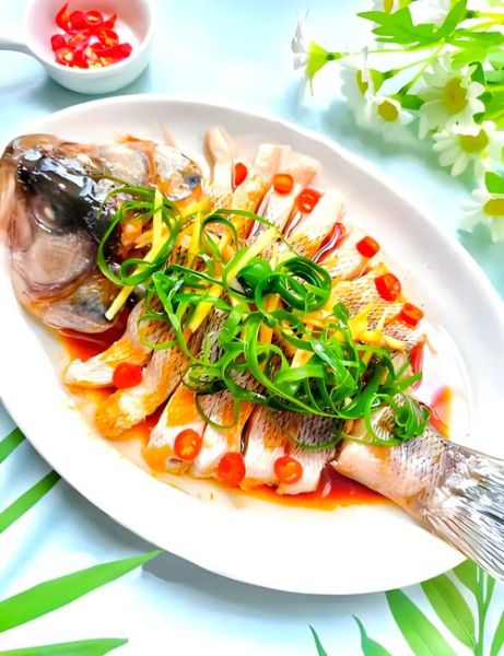 清蒸鲈鱼怎么做_红烧鲤鱼的家常做法-第1张图片-山城妙识