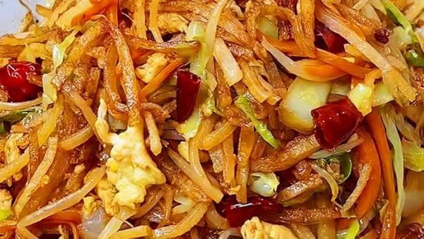 素炒饼丝怎么炒不粘锅_家常做法步骤详解-第1张图片-山城妙识 素炒饼丝怎么炒不粘锅_家常做法步骤详解-第1张图片-山城妙识