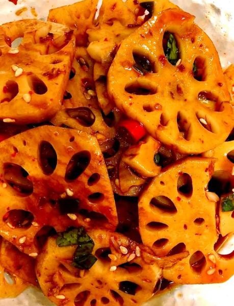 凉拌藕片怎么做_凉拌藕片要不要焯水-第1张图片-山城妙识 凉拌藕片怎么做_凉拌藕片要不要焯水-第1张图片-山城妙识