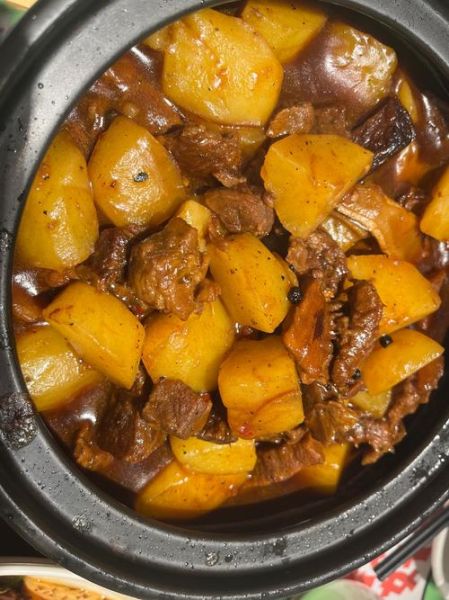 土豆烧肉怎么做_土豆烧肉的家常做法-第1张图片-山城妙识 土豆烧肉怎么做_土豆烧肉的家常做法-第1张图片-山城妙识
